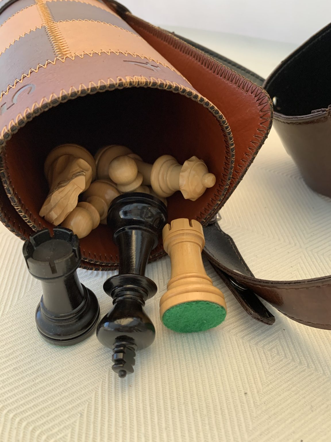 Rollup Thick Leather Chess Case, Mat and Weighted Chess Pieces ...