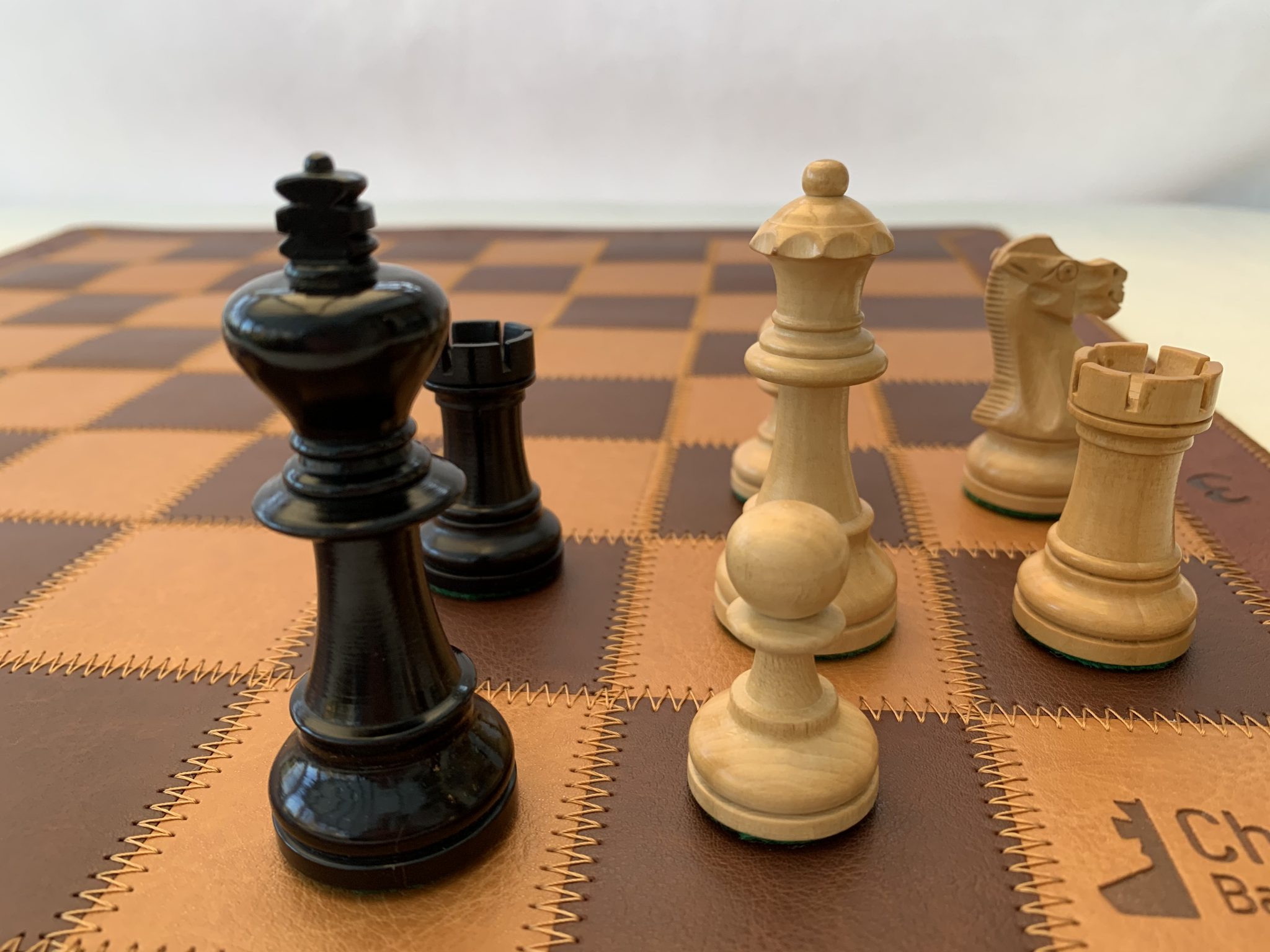 Rollup Thick Leather Chess Case, Mat and Weighted Chess Pieces ...