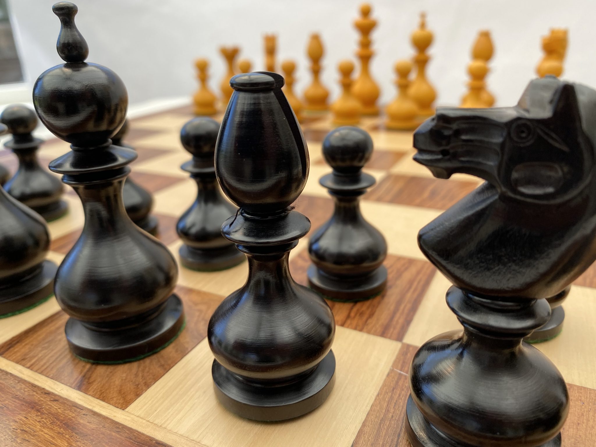 The Antiqued Dublin Double Weighted Chess Set - ChessBaron Chess Sets ...